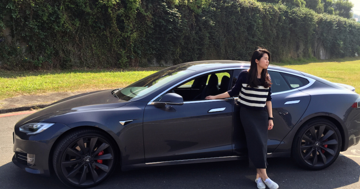 讓想像飛馳，做個有行動力的獨立女子！Tesla Model S P100D｜女人迷 Womany